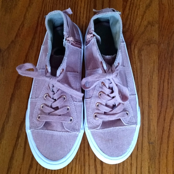 True Craft | Shoes | True Craft Sneakers | Poshmark